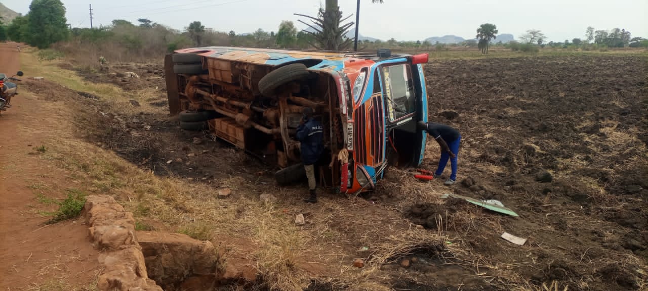 Dozens escape death as HMK bus overturns in Agago – UG Reports News