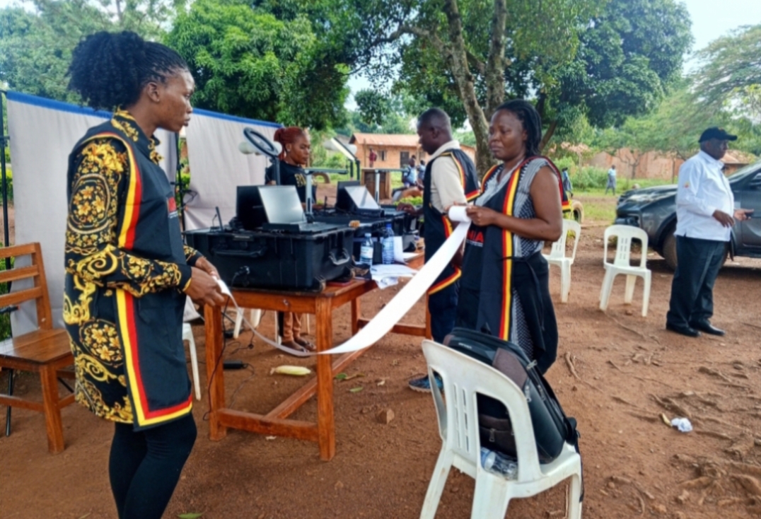Bribery, extortion mar national ID renewal exercise in Kiryandongo – UG ...